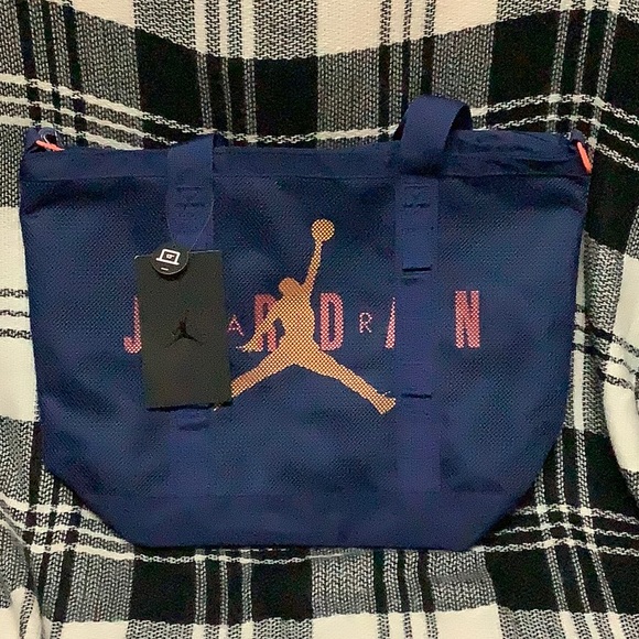 Jordan | Bags | Air Jordan Jumpman Large Tote With 3in Laptop Sleeve ...
